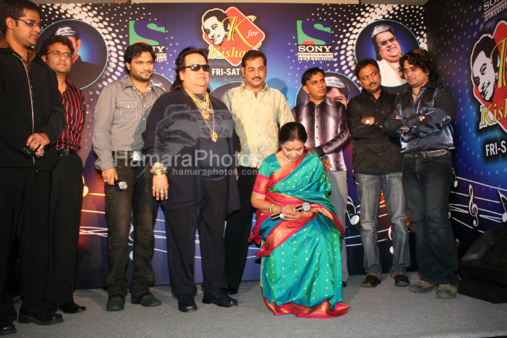 Babul Suprio,Asha Bhosle,Bappi Lahiri,Sudesh Bhonsle at K for Kishore on Sony Entertainment ...